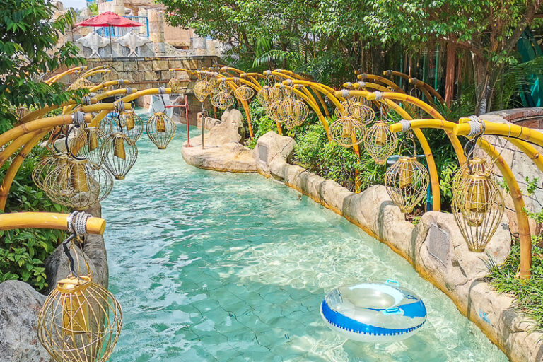 Maximise Your Visit to Adventure Cove Waterpark Singapore