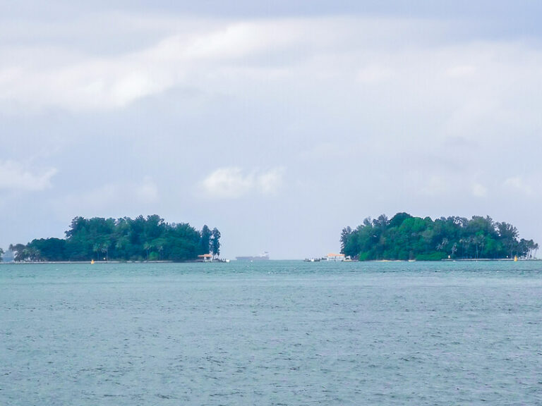 How to Visit Southern Islands of Singapore: St. John's, Kusu, Lazarus ...