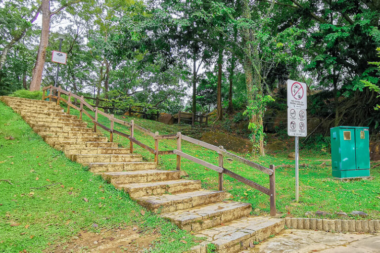 Guide to Visiting Little Guilin in Singapore (Bukit Batok Town Park)