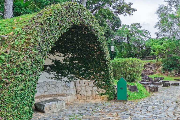 Guide to Visiting Little Guilin in Singapore (Bukit Batok Town Park)