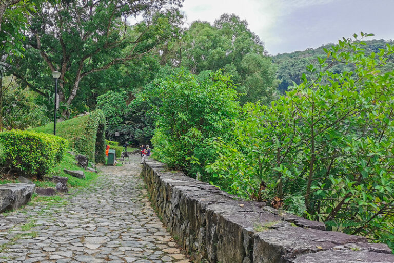 Guide to Visiting Little Guilin in Singapore (Bukit Batok Town Park)