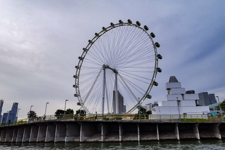 Captain Explorer DUKW Tour - This Duck Tour Lets You See Singapore from ...
