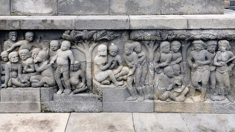Guide to Visiting Borobudur Temple - Largest Buddhist Temple in Indonesia