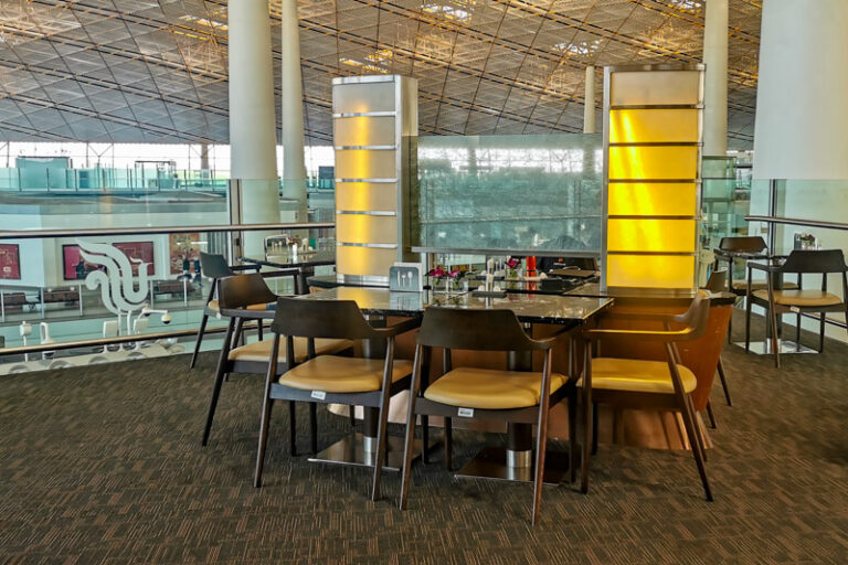 Review: Air China First Class Lounge at Beijing Capital Airport ...