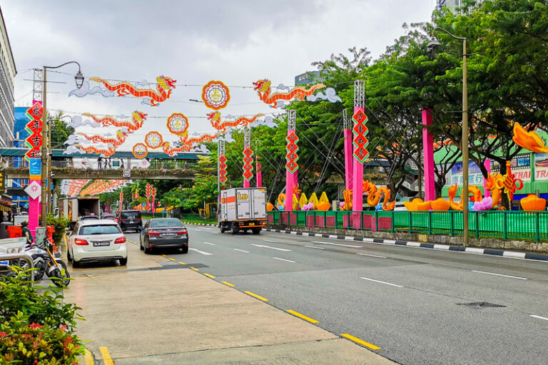 CNY 2024 at Chinatown: Street Light Up, Dragon Lanterns, Festive Fair ...